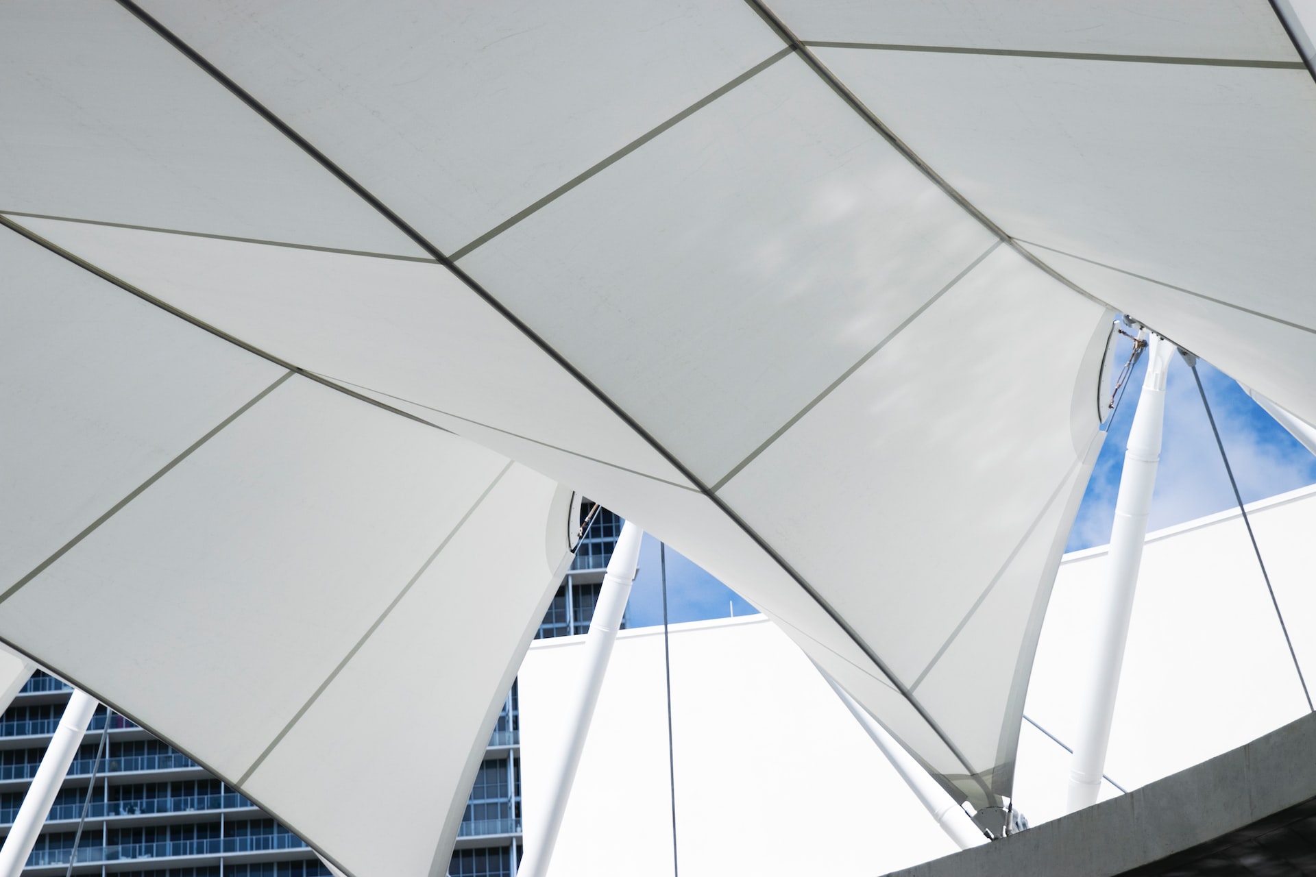 Comparing Louvered Roofs and Outdoor Fabric Roofs | Blog